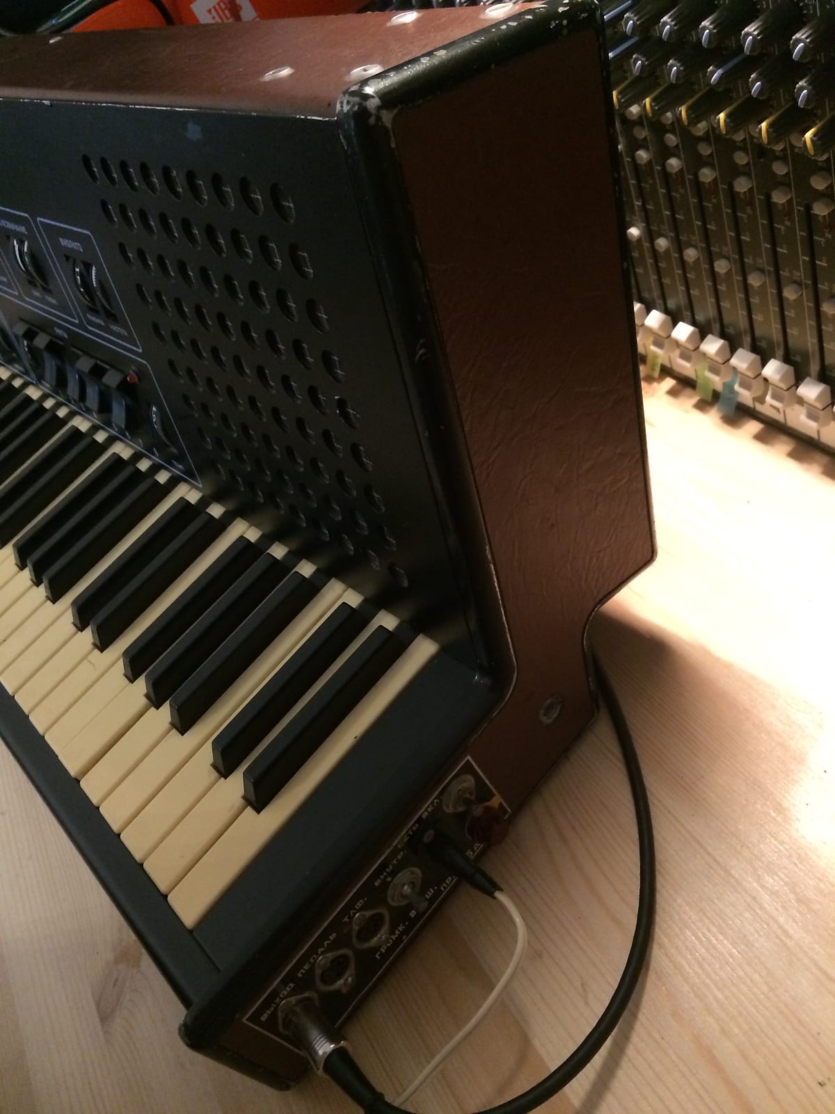 MATRIXSYNTH: Manual - Soviet analog synthesizer with the drum machine