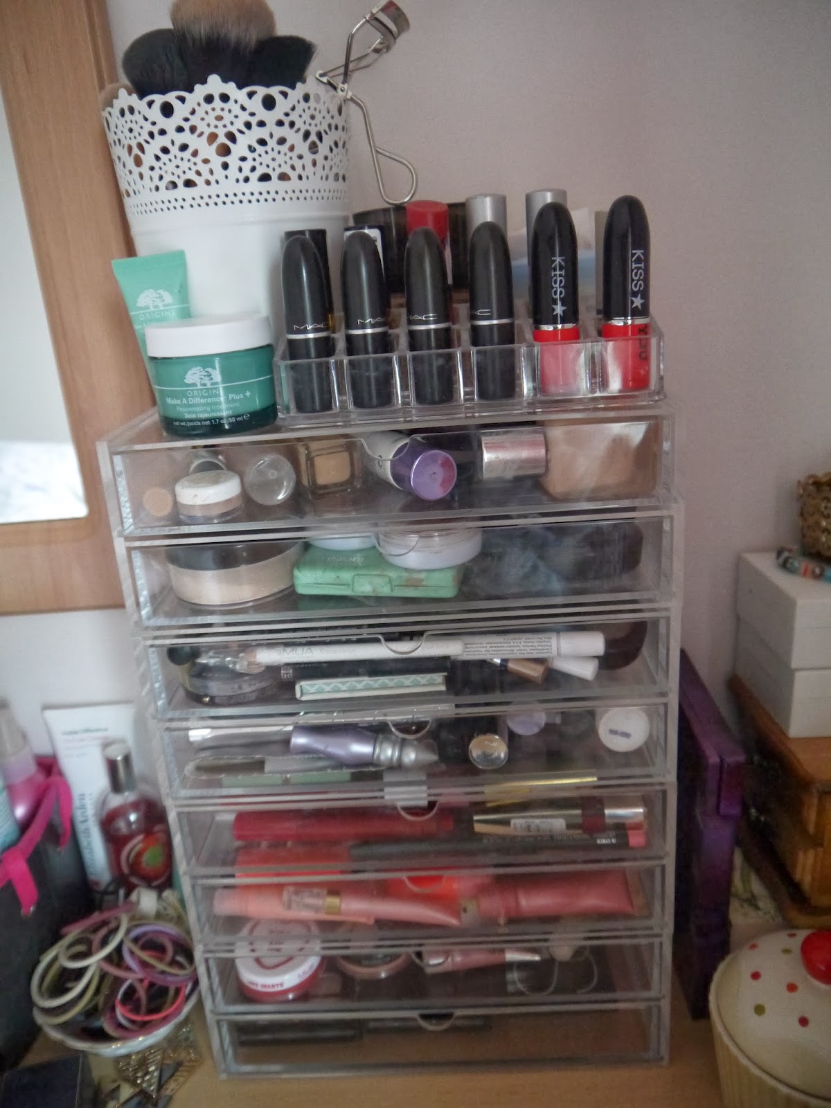 My Make-Up Collection & Storage ♥ | wellnessalice