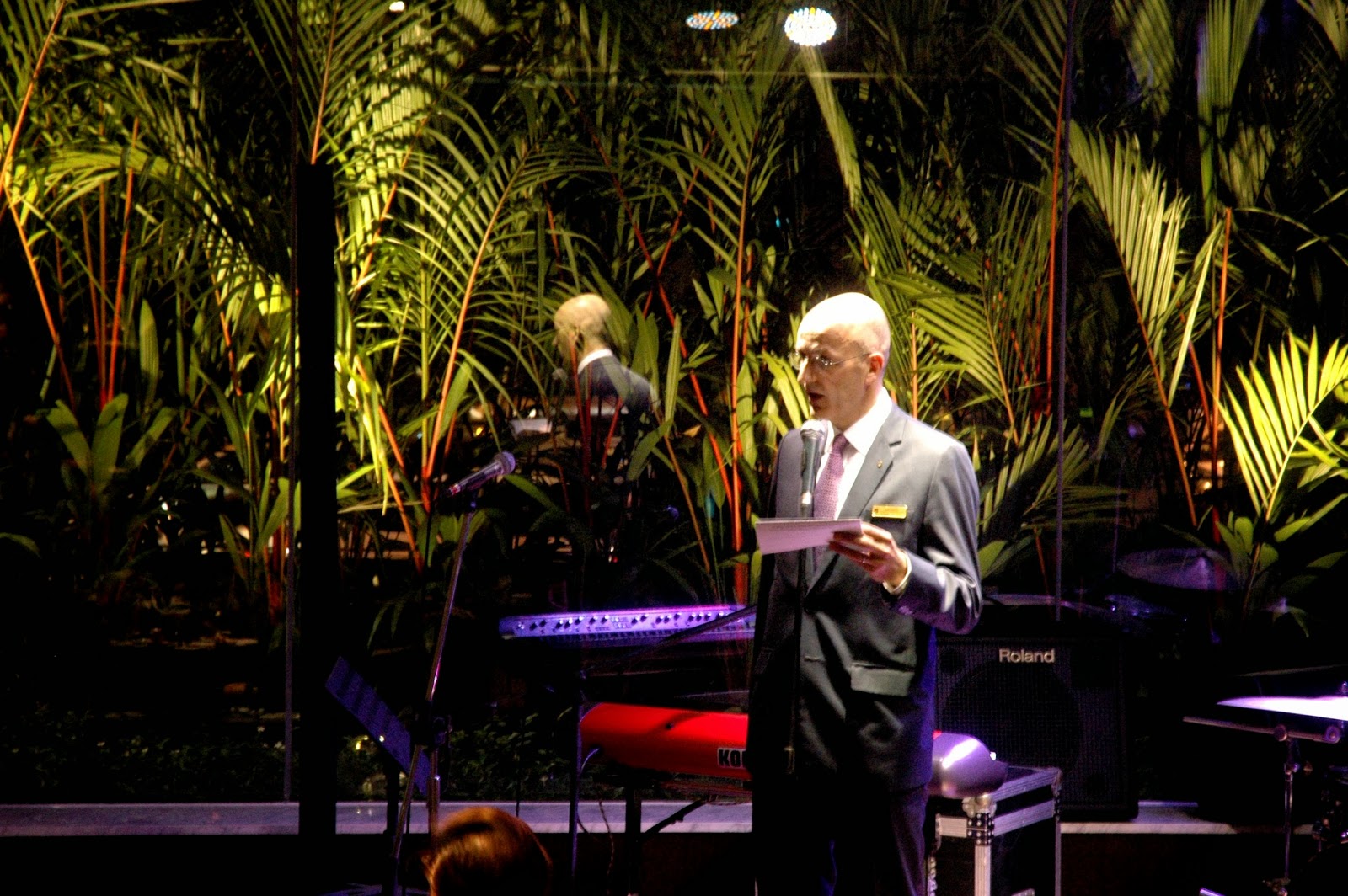 DUDE FOR FOOD: Makati Shangri-La Opens Sage Restaurant and Bar