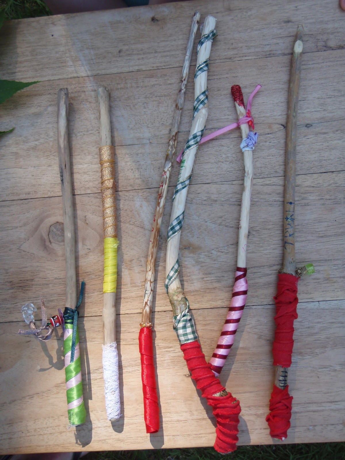 Nix in Nature: Magic Wands & Wooden Pendants
