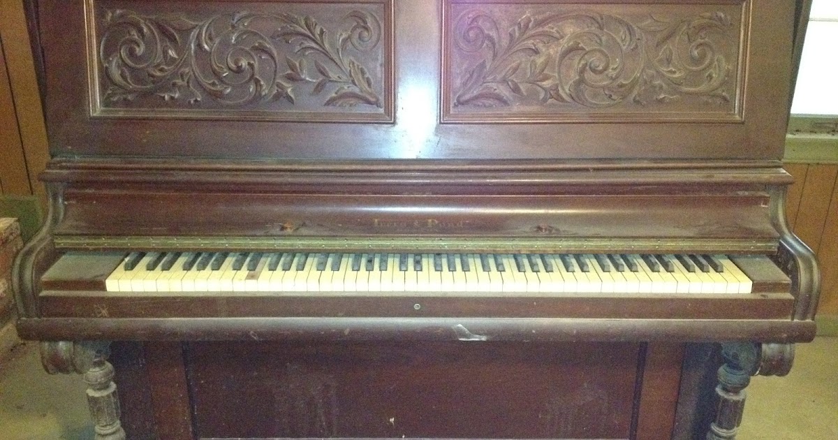Repurposed For Life: Piano keyboard made into a table