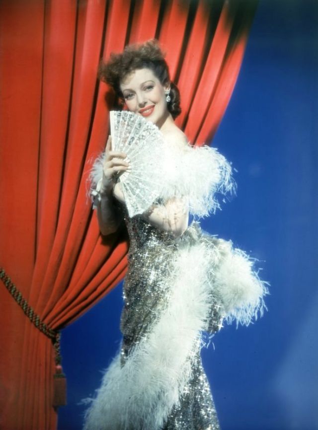 35 Glamorous Color Photos of Loretta Young From Between the 1930s and ...