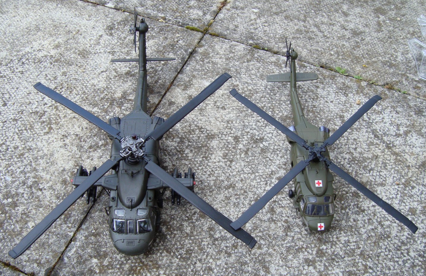 Forward Recon: New Ray vs Forces of Valor Blackhawk comparison