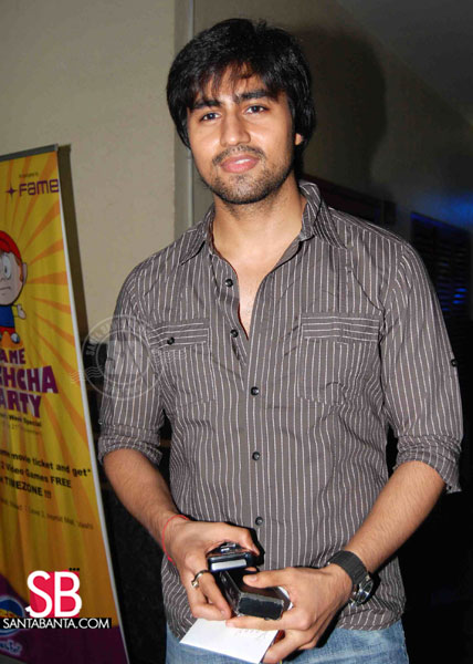 Indian Hot and Bollywood Hot Wallpaper: Actor Harshad Chopra Hot ...