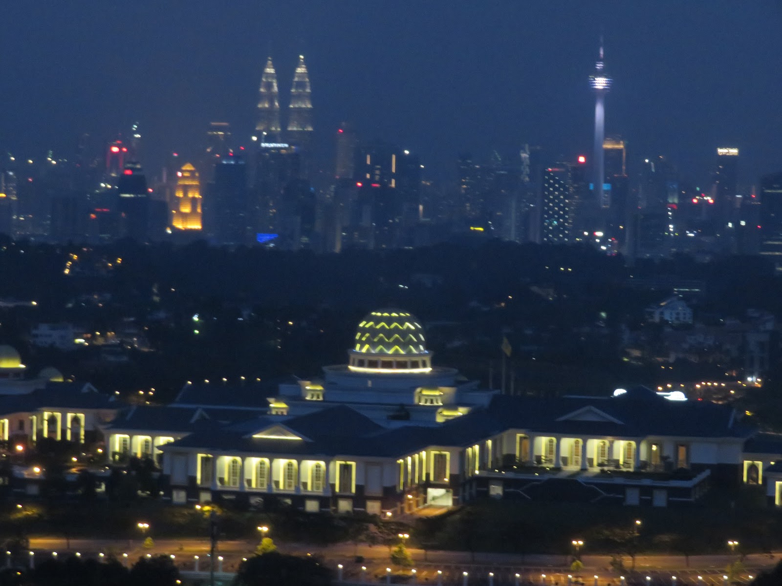 Kee Hua Chee Live!: SHARON LIAN AND LINA CHUA HOSTED BIRTHDAY DINNER ...