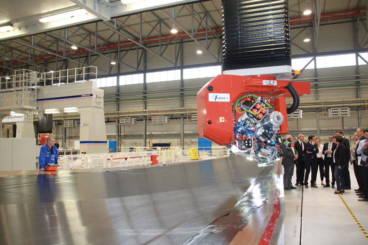 A350 XWB News: 32-meter invar tools for A350 wing covers.