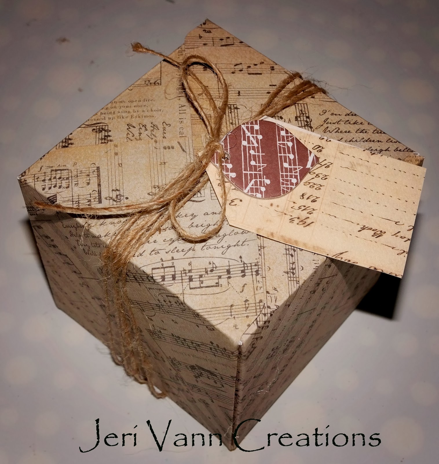 FotoBella: 4x4 Holiday Gift Box with Tutorial