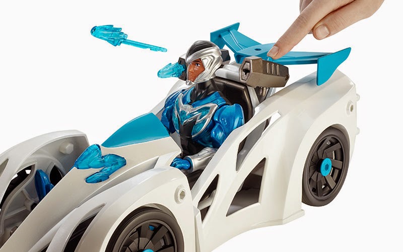 Max Steel Reboot: Línea Max Steel 2015: Multi Striker y Jet Velocidad ...