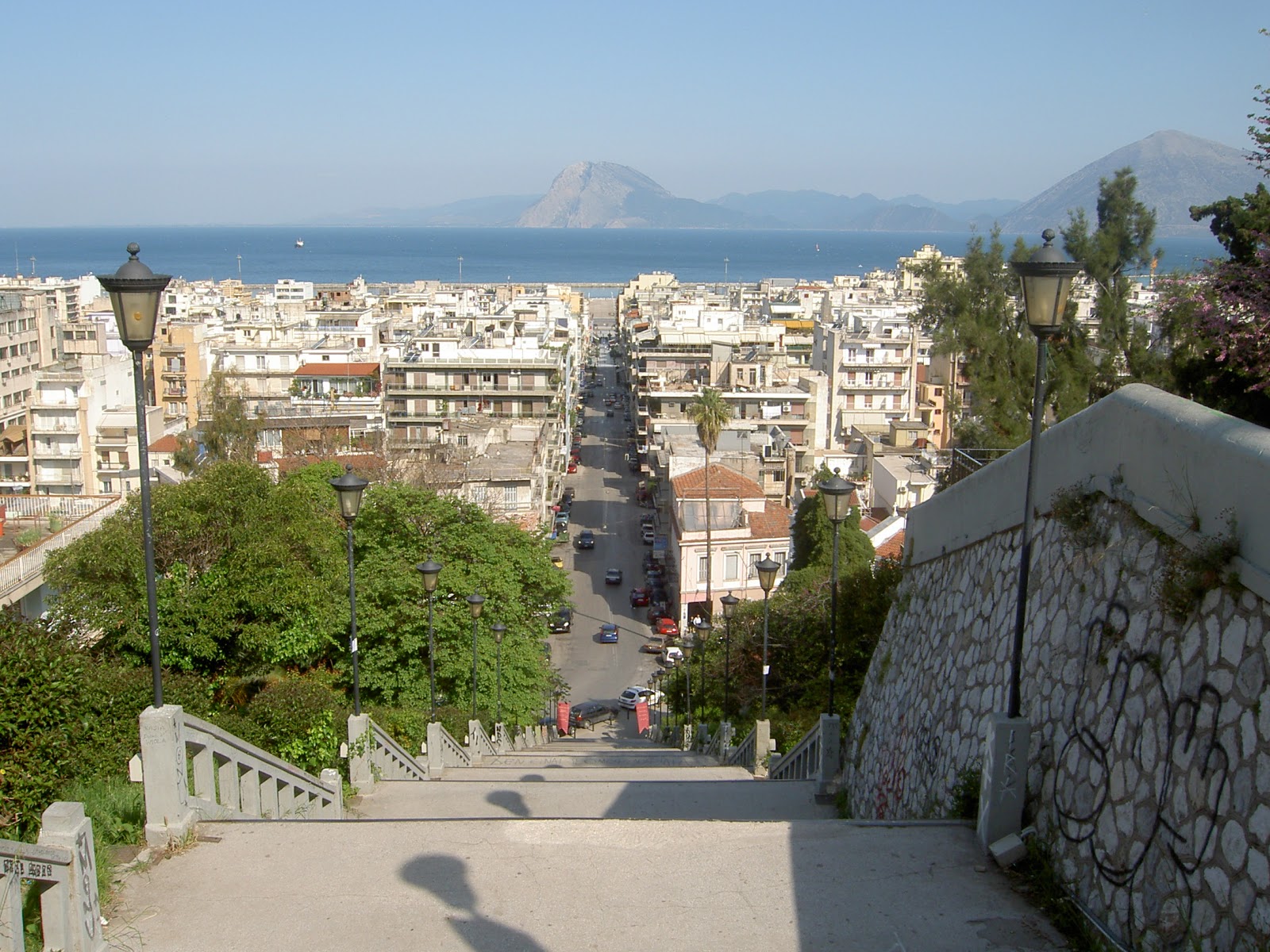 ΓΙΑΝΝΗΣ Δ.ΛΥΡΑΣ: ΟΙ ΜΕΤΑΒΟΛΕΣ ΣΤΟ ΠΟΛΕΟΔΟΜΙΚΟ ΣΥΓΚΡΟΤΗΤΑ ΤΗΣ ΠΑΤΡΑΣ ...