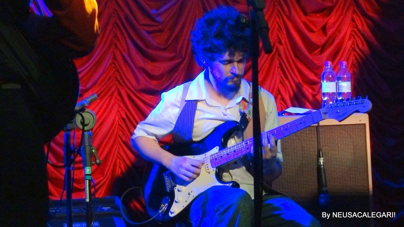El Rey Secos & Molhados: Banda El Rey apresenta seu novo Guitarrista