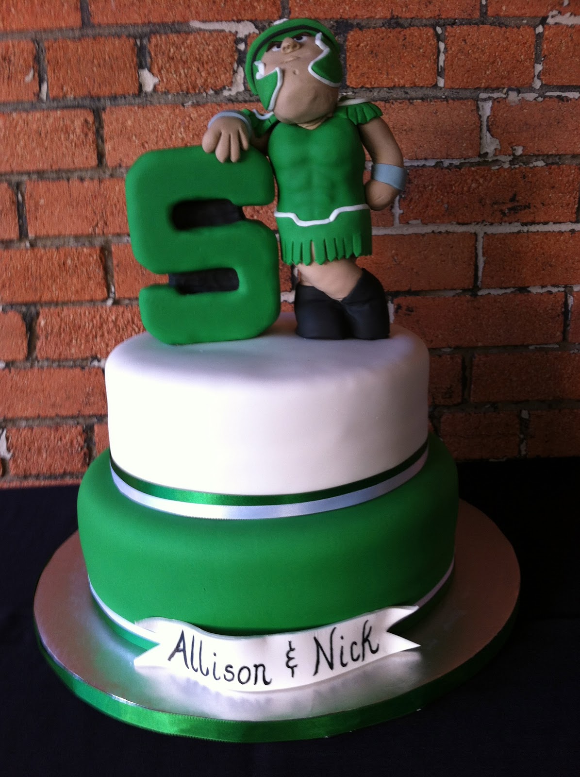 Taryne's Tasty Treats: Michigan State Spartan Cake