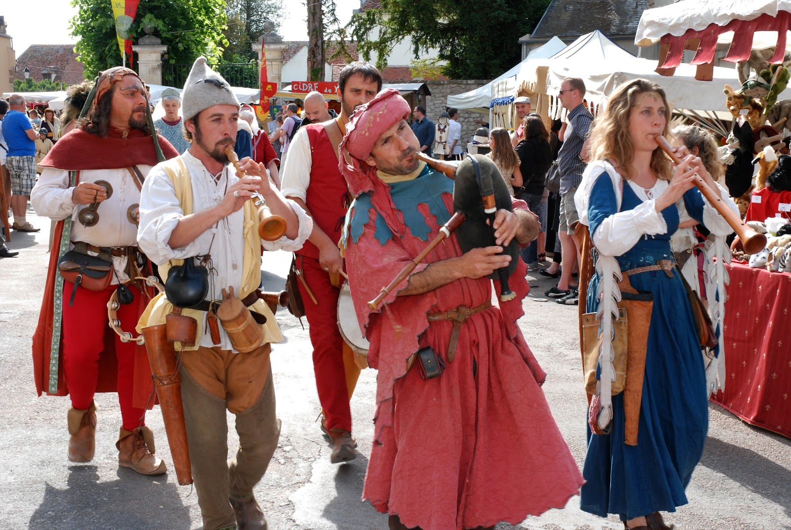 Dyan Onyme: Les fêtes médiévales