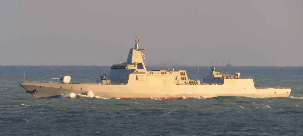 Military and Commercial Technology: New pictures of Type 55 on sea trails
