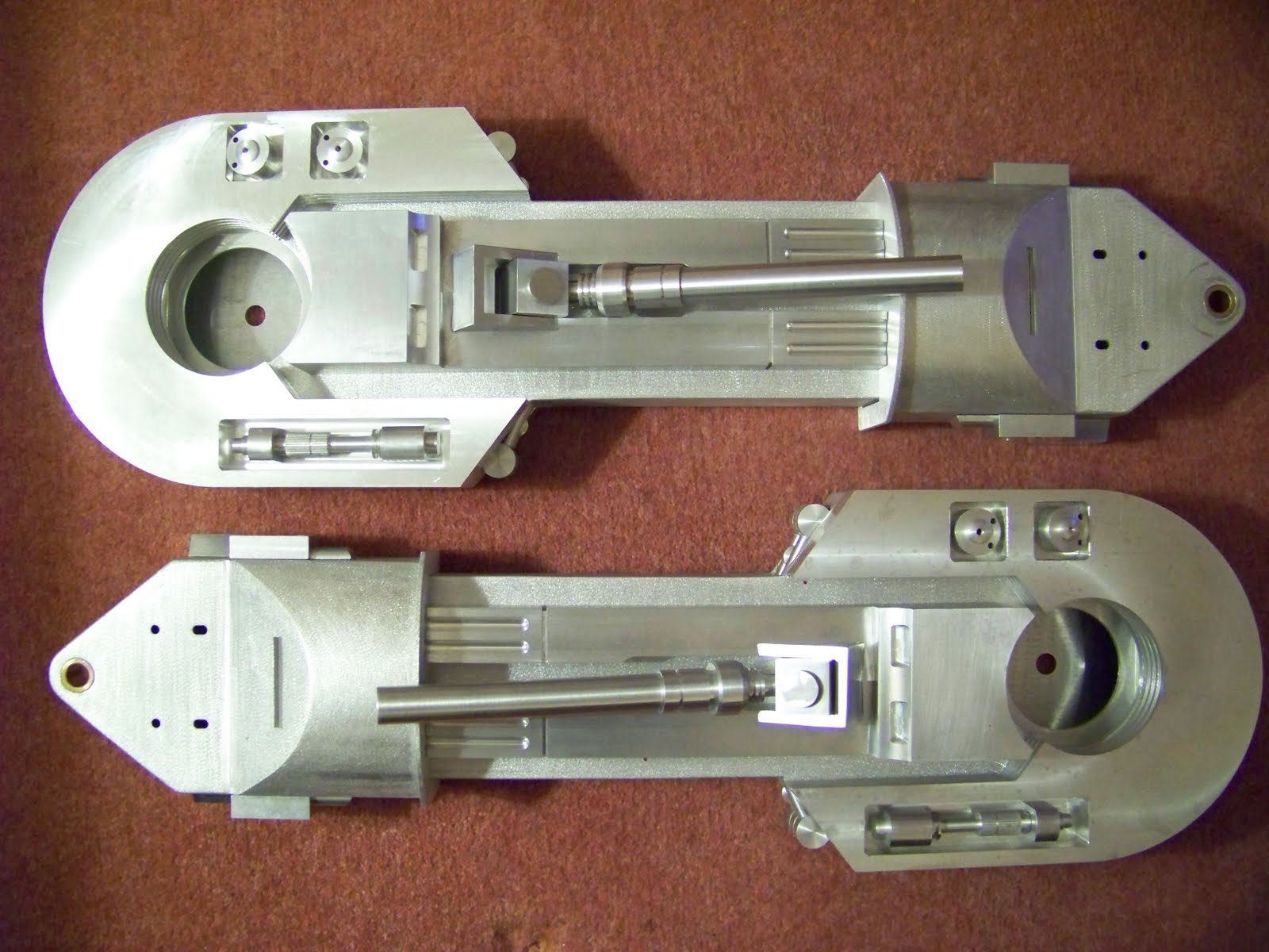 Chris Moscrops R2-D2 project: Doing a bit of leg work