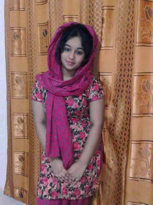 Only Desi Girl Wallpaper Download: Deshi Girl