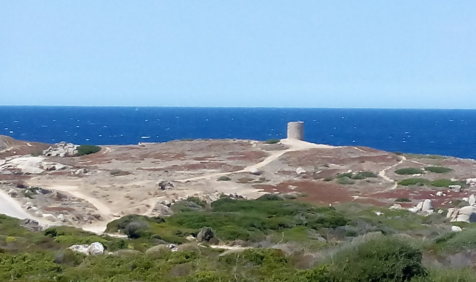 L i b e r e R e c e n s i o n i: "Punta Spanu: il mare che odora di ...