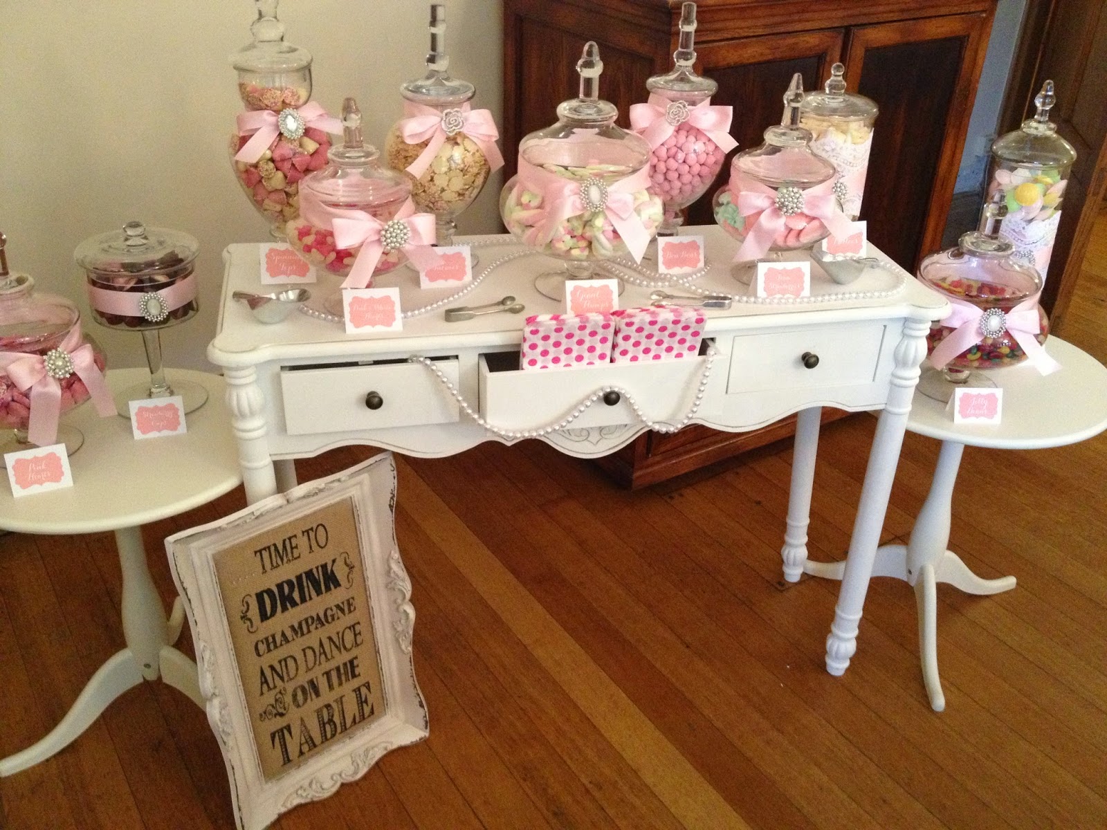 Bristol Vintage Wedding Fair: SWEET & PRETTY - VINTAGE STYLE CANDY BUFFET