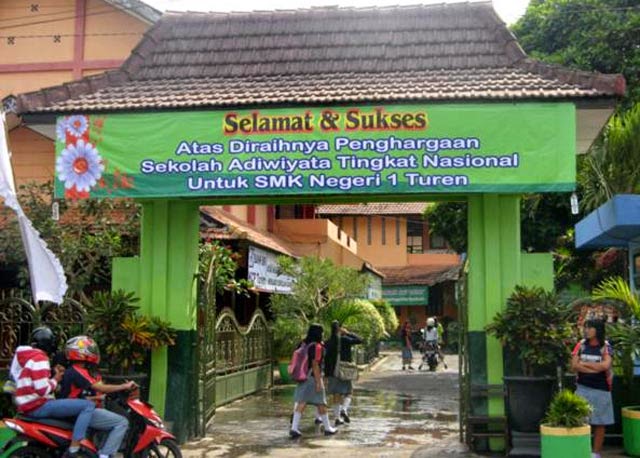 SEKOLAH ADIWIYATA