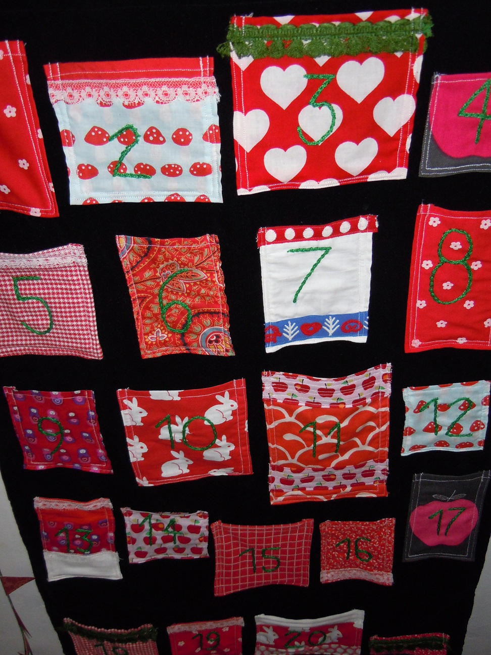 s a g o g r y n: Julpyssel del 3 - sy en julkalender