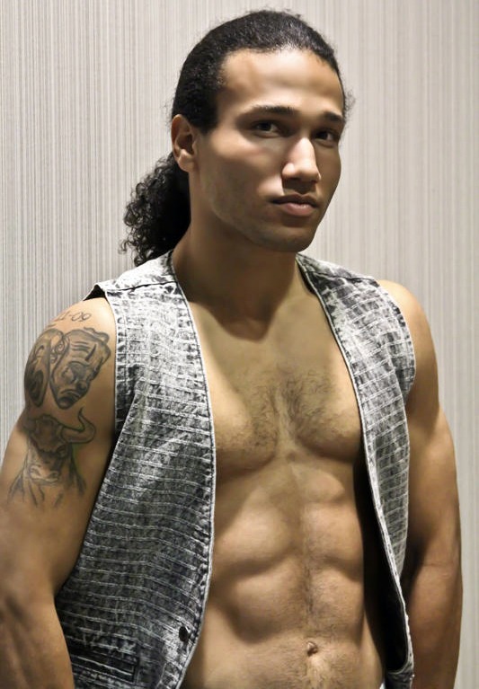 DAVID DUST: Close To The Vest