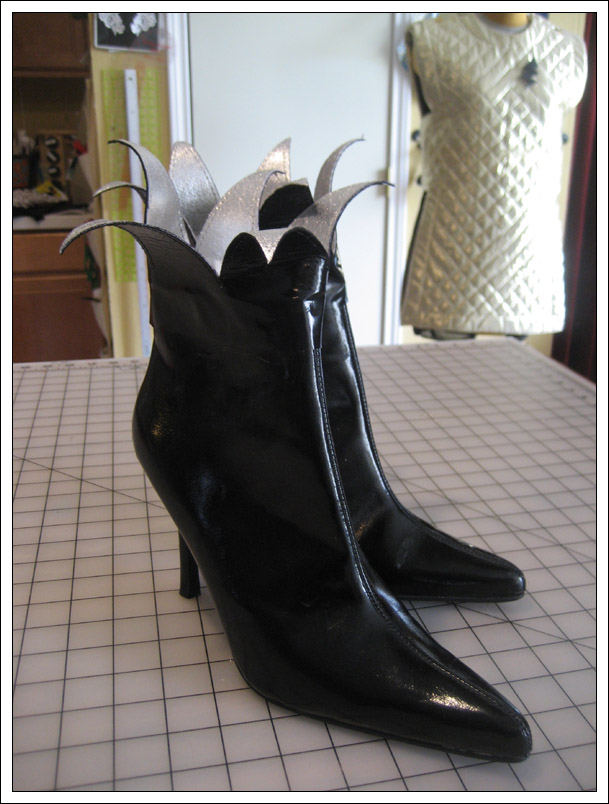 Columbia's Closet: Boot Toppers (Revised)