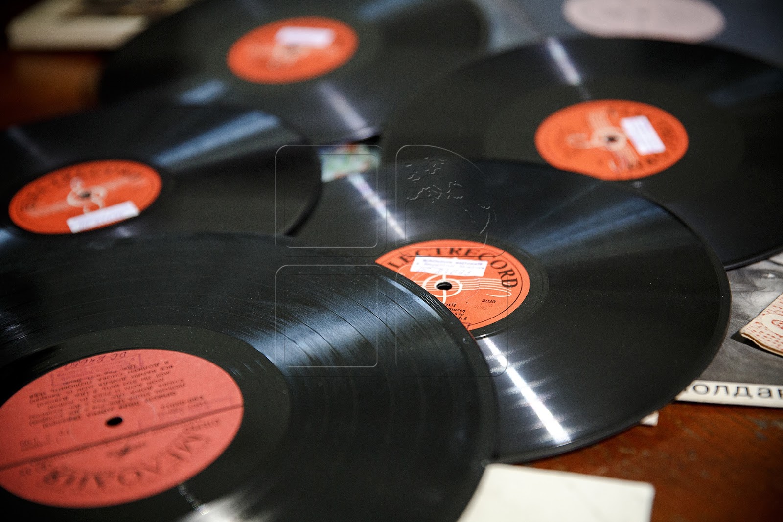 Audiovideoteca Naţională: ARHIVA NAȚIONALĂ DE DISCURI DE VINIL LA ...