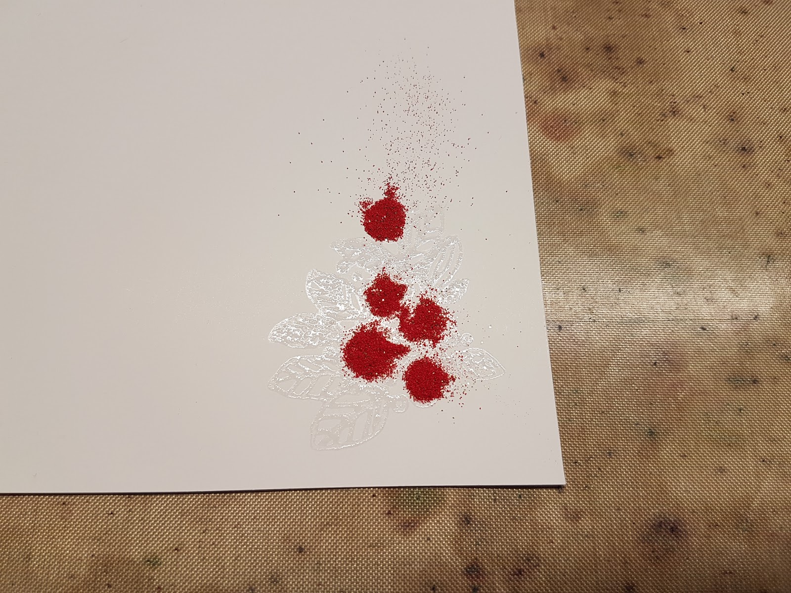 Craft projects by Bubblescrap: "Painting" with embossing powders