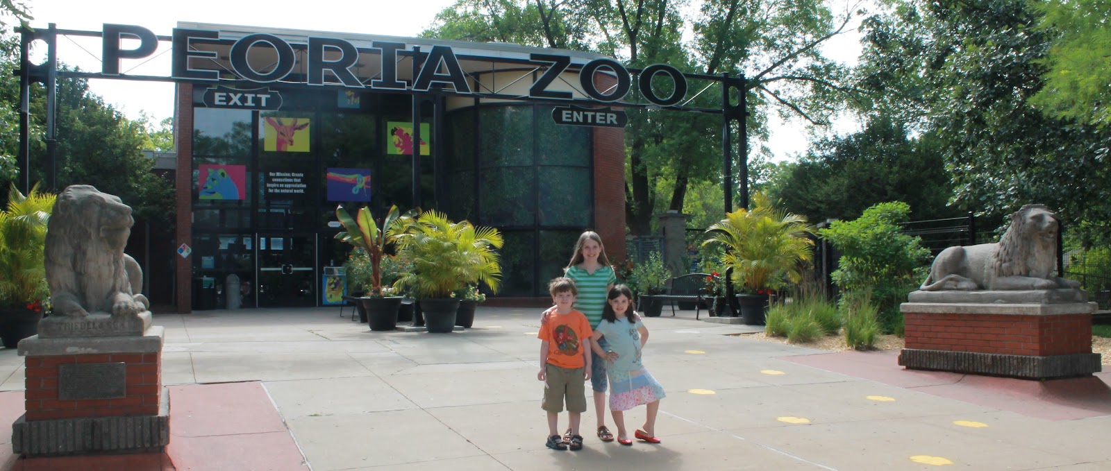 Hoorahoopti Away: Peoria Zoo-Peoria, IL