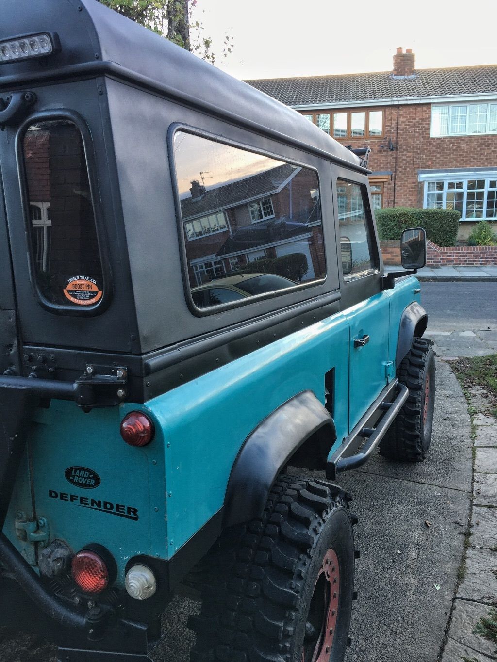 Landrover Defender: March 2017