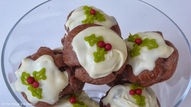 Christmas Pudding Profiteroles | The Things She Makes