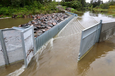 New 'Trash Rack' Installed at Lake Macquarie - 2NURFM