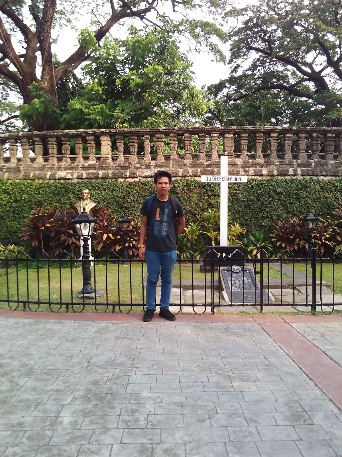 Ang paglalakbay sa sentro ni Rizal