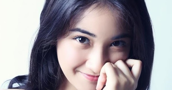 Biodata dan Foto Nadya Arina Terbaru