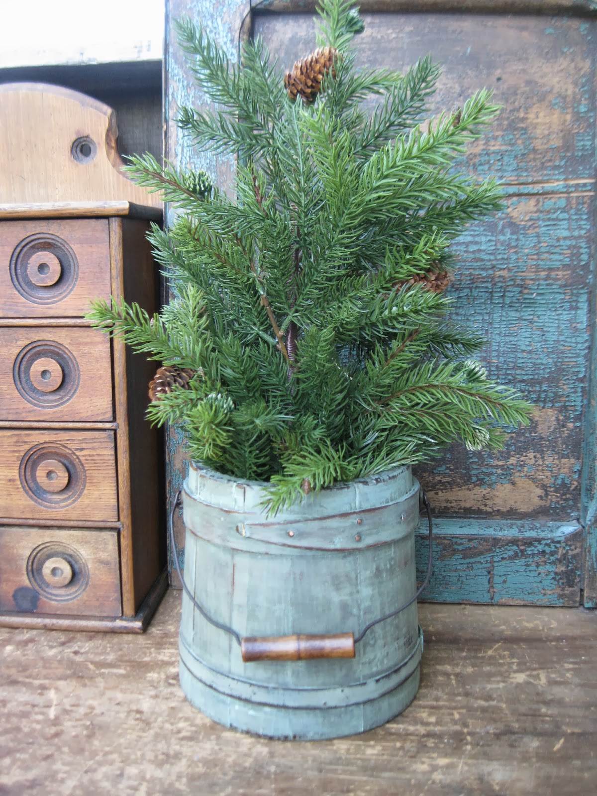 Primitives from the Iowa Prairie: Christmas Is Coming! Primitives from the Iowa Prairie: Christmas Is Coming!