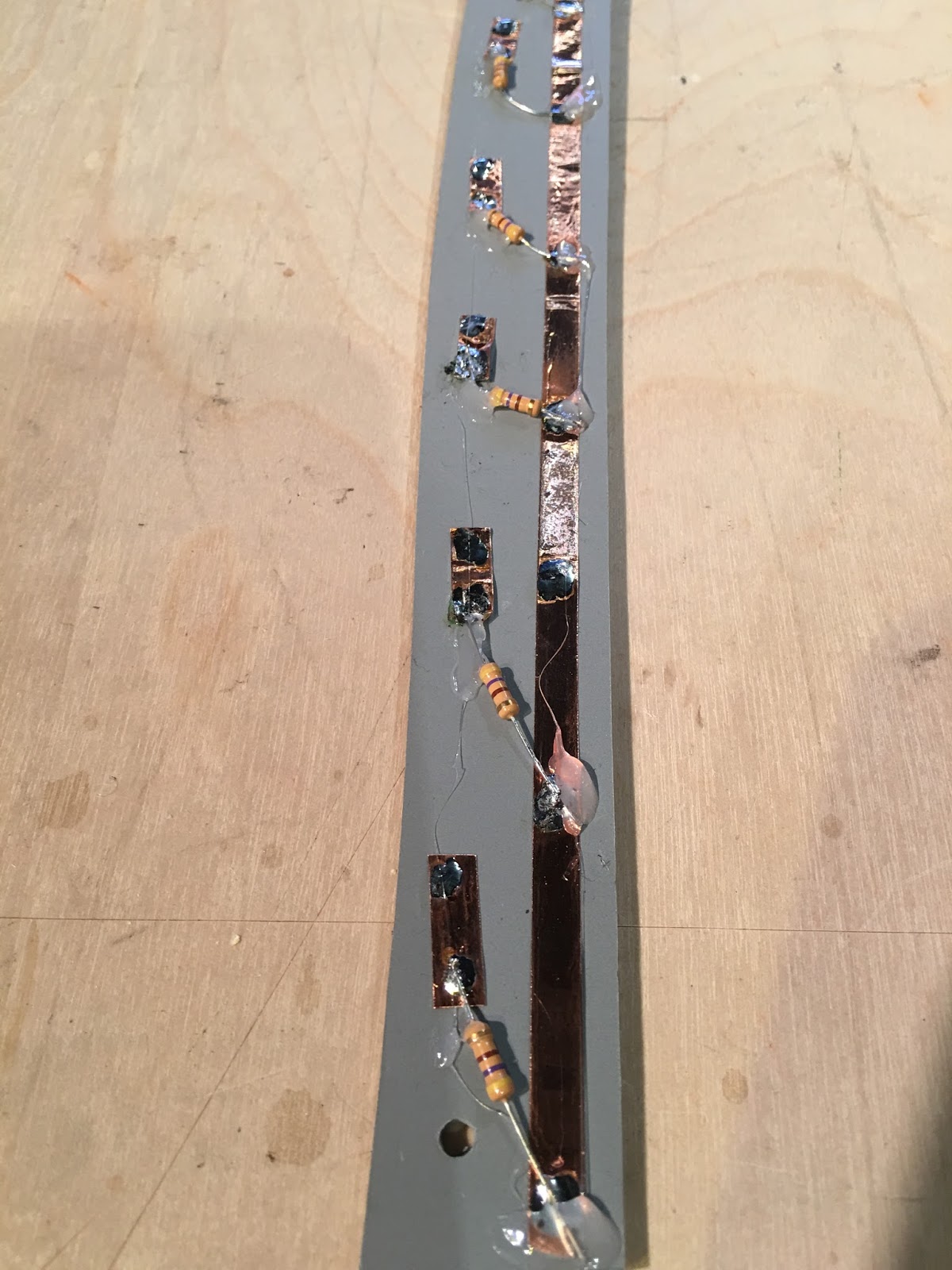 quinntopia - An N Scale blog: STREETLIGHTS AND LIGHTING BUS