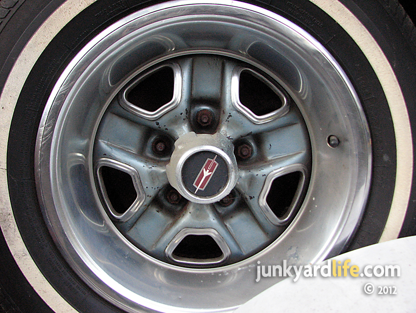 Junkyard Life: Classic Cars, Muscle Cars, Barn finds, Hot rods and part ...