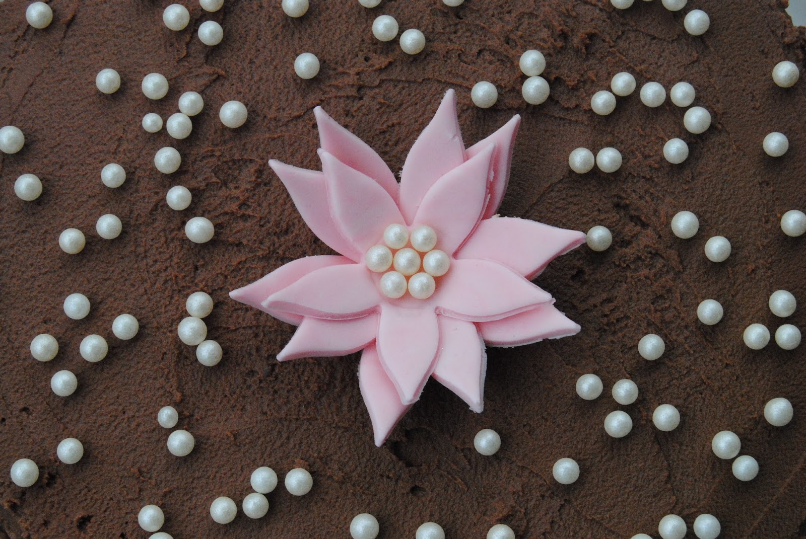 Alguien dijo cupcakes?: TUTORIAL FLOR SENCILLA