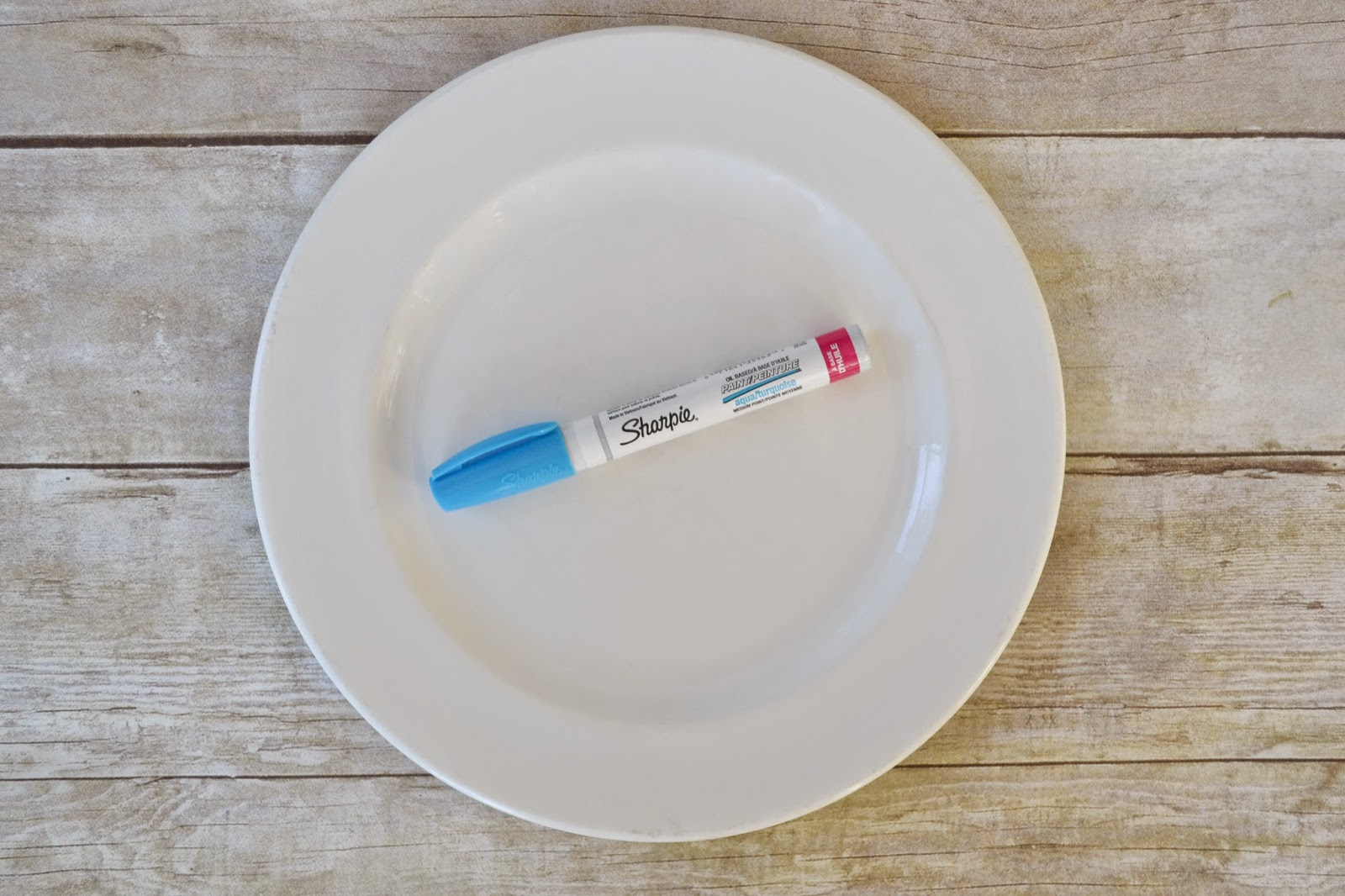 Attic Lace: Make A Hand-Painted Plate in 2 Steps!