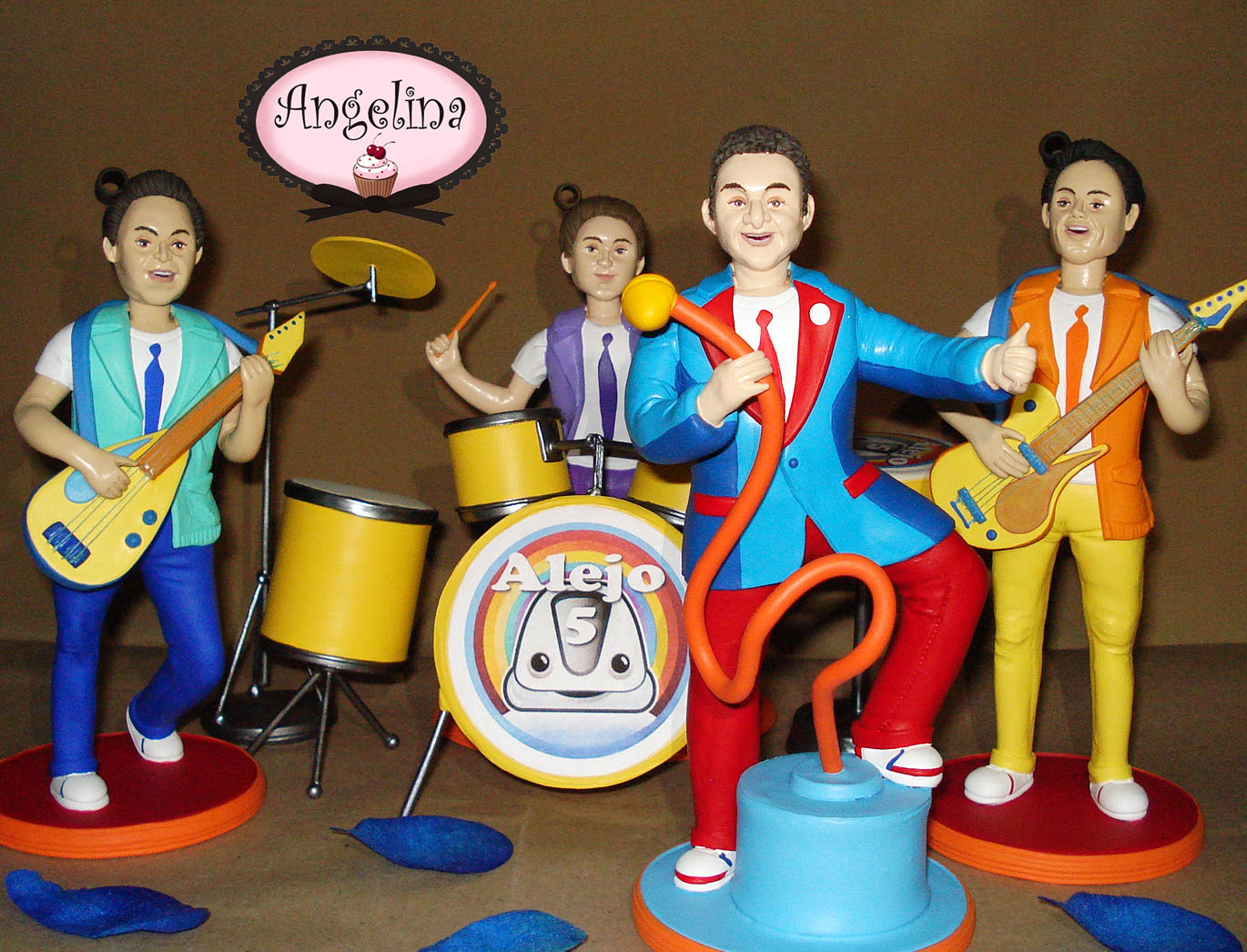 Angelina Creaciones: Topa de Junior Express en Porcelana Fría...