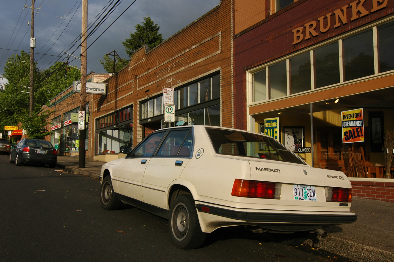 OLD PARKED CARS.: 1985 Maserati 425 Biturbo.