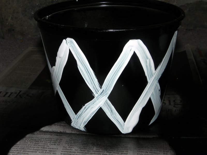 Smart n Snazzy: 30 Days of DIY: Day 28 ~ Upcycled Butter Container Planters