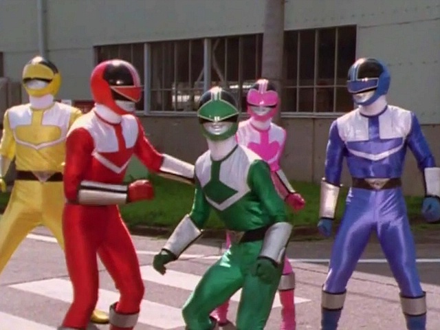 Fierce Divas & Femmes Fatales: Review: Power Rangers Time Force