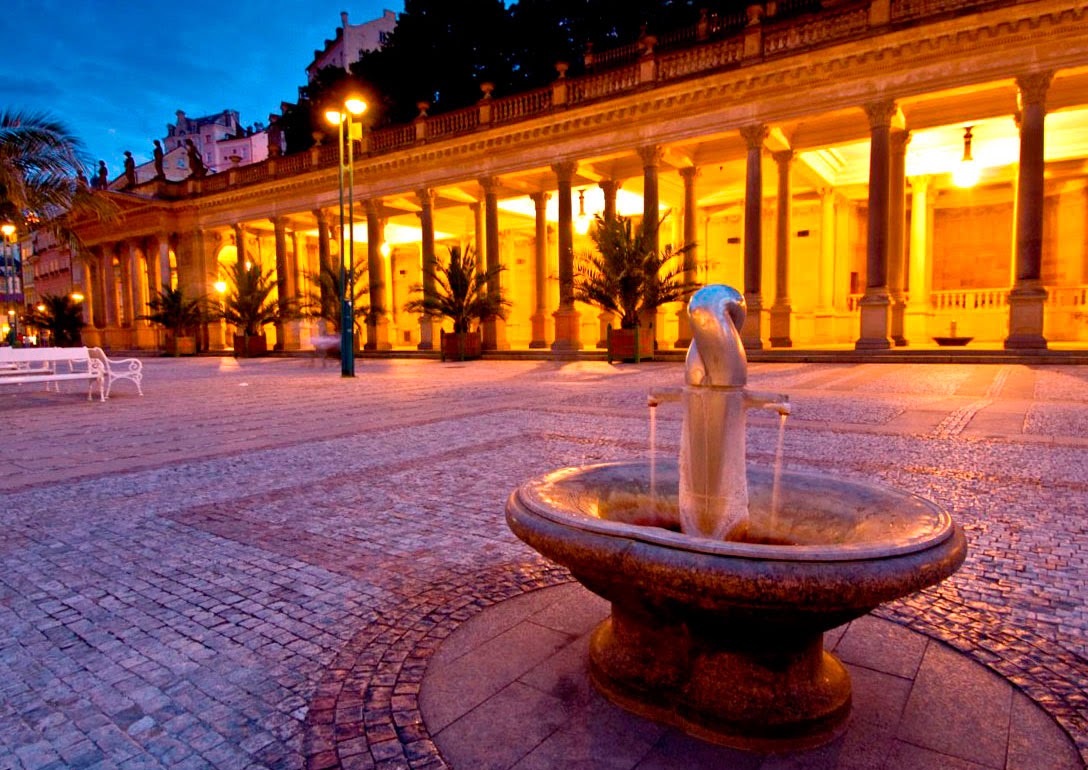 Travel around the world: Mill Colonnade