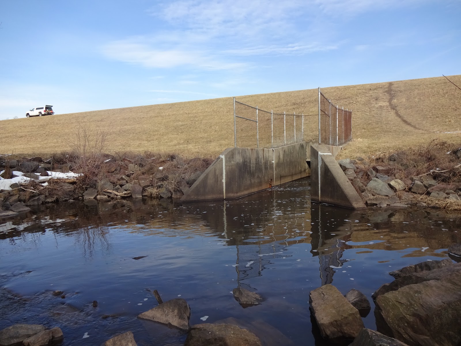 Extreme Philly Fishing: Winter Spillway Fishing at the Pine Run Creek ...