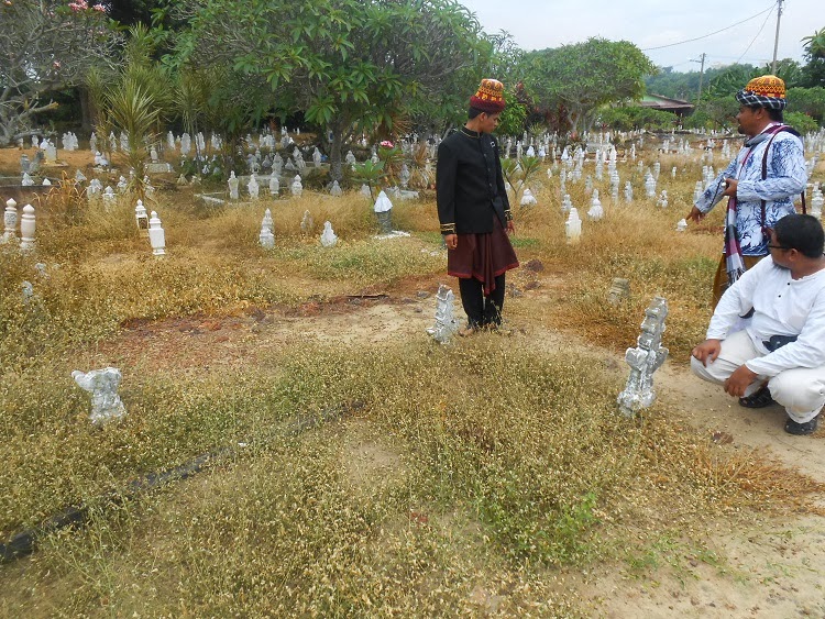 SENI LAMA MELAYU (MALAY OLDEN ART): Batu nesan Aceh di makam Hang Tuah ...