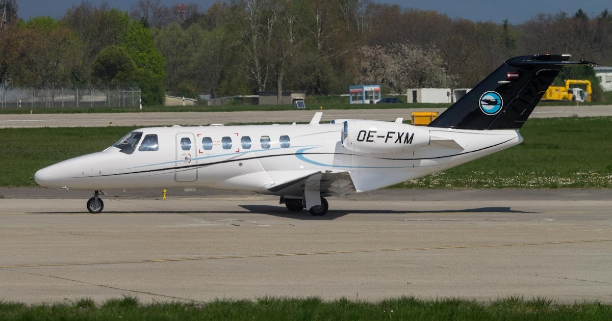FLUGZEUGE Privatjets etc: OE-FXM Cessna 525A CitationJet CJ2 C25A > SPG