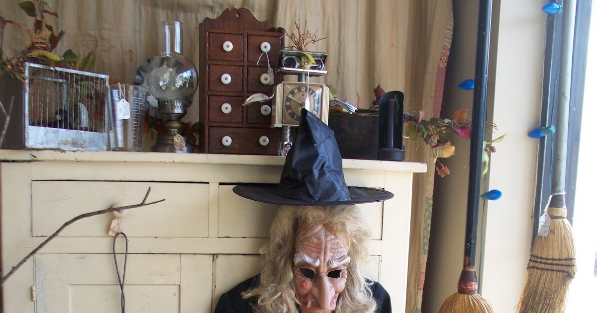 Prims By The Water: Witchy Store Displays