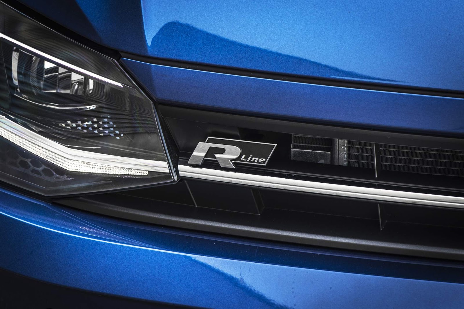 VW Polo com pacote R-Line tem oferta ampliada na Europa