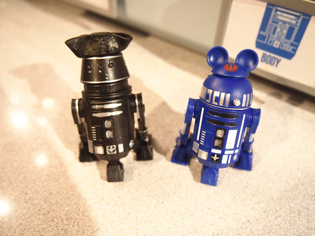 Sasaki Time: Review: The Star Wars Droid Factory at Disneyland!