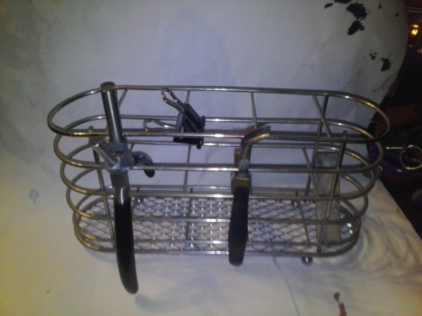 GREEN EYED LADY CRAFTY LADY: DIY wire jewelry tools...storage